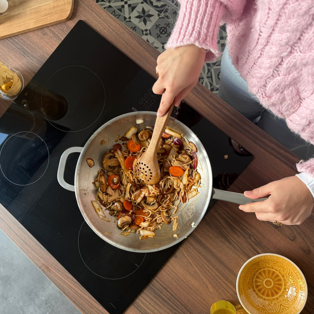 Vegetarian Noodle Wok – Beka Cookware